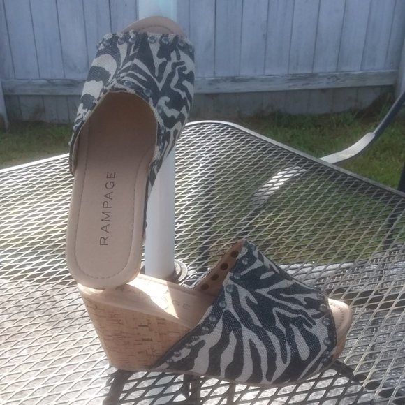 Rampage | Shoes | Rampage New Zebra Platform Sandal 6 | Poshmark